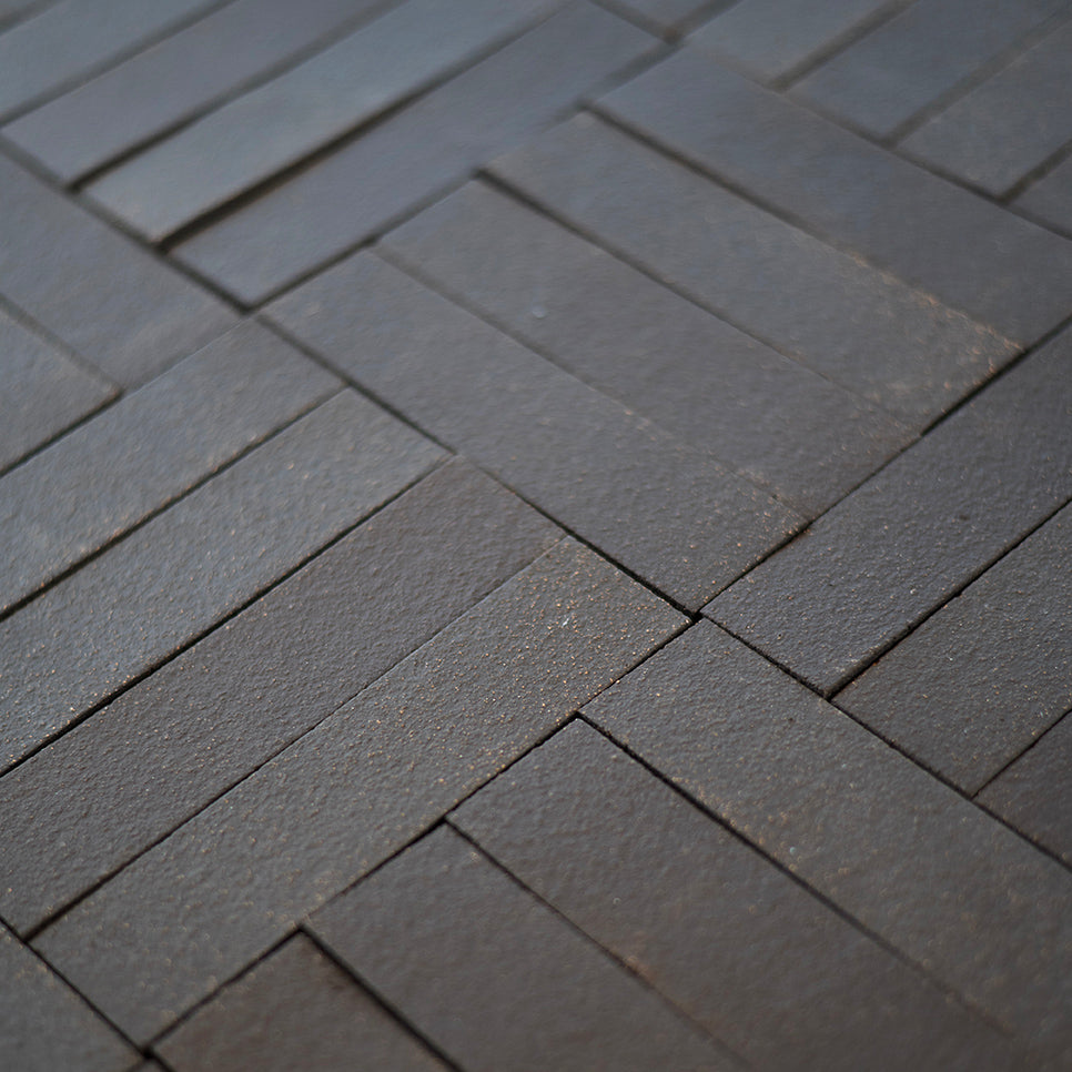 Black is Back: Stunning Ways to Use Riad’s Black Tiles