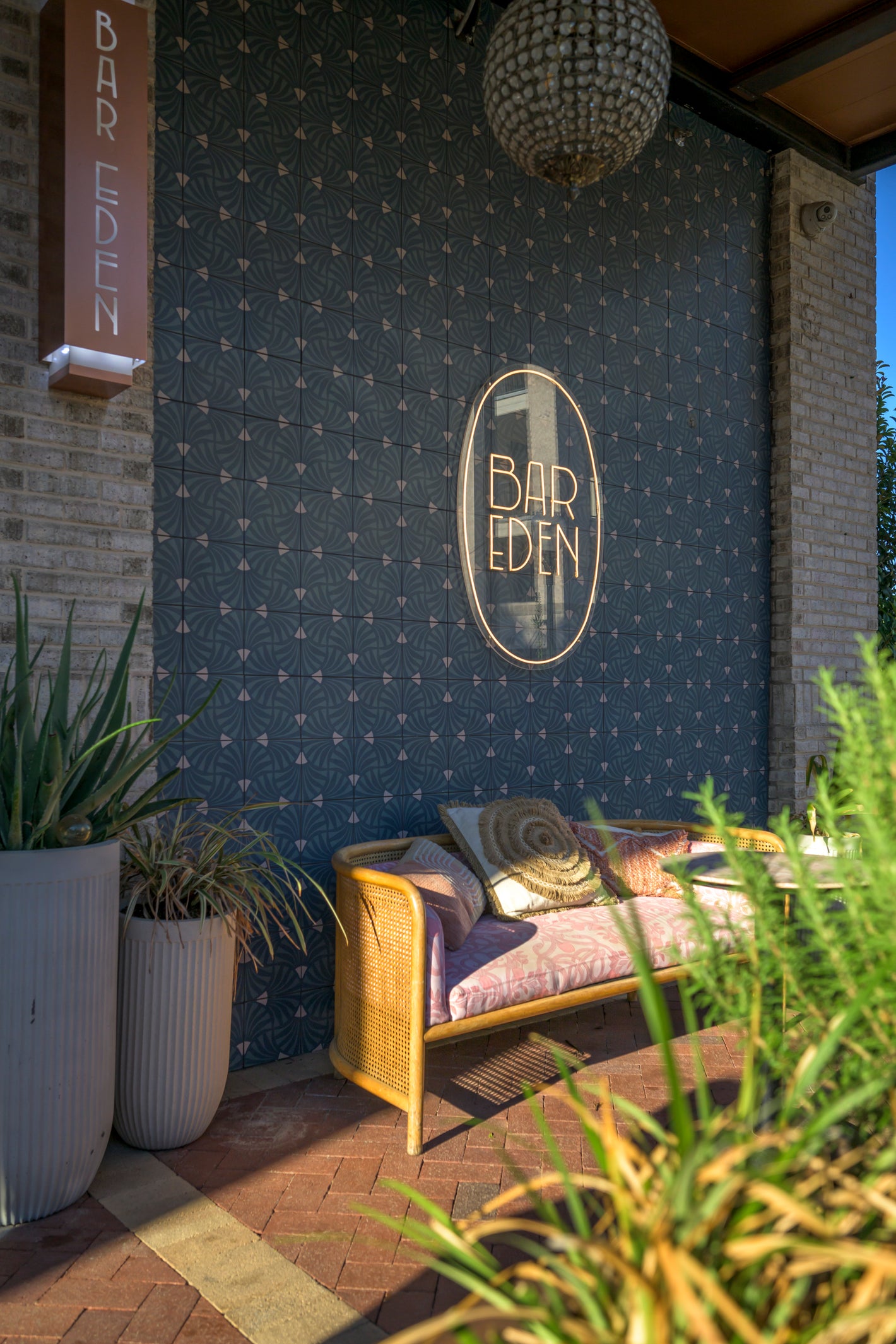 BREEZE BLOCK INSTALLATION